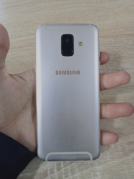 samsung a 6  va oppo a 15 s