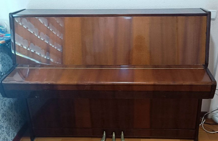 Фортепиано состояние отличное. Fortepiano xolati ajoib . (Беларусь)
