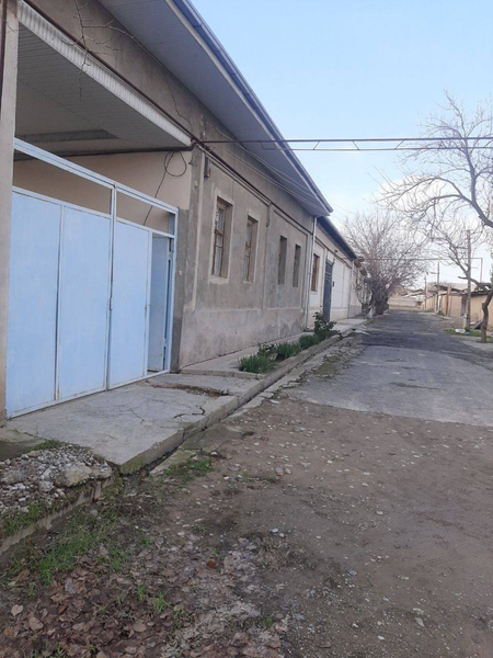 Srocni uy sotiladi