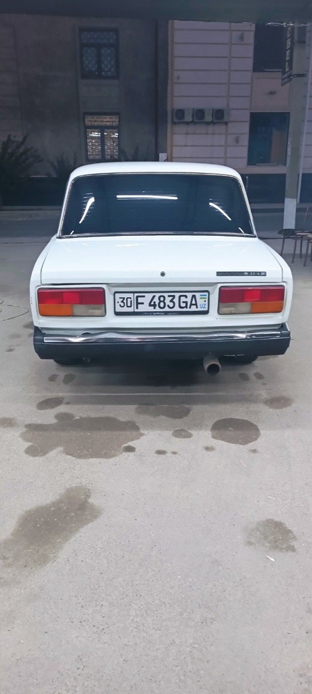 Ваз 2107.год вып 2000.мотор 2106