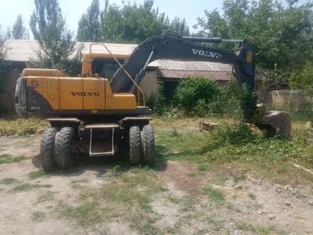 Volva ekskavaror sotildi