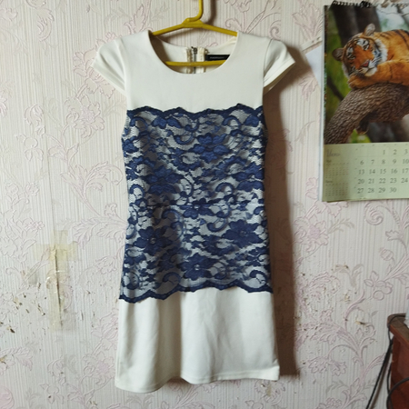Продается женское платье