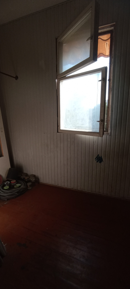 Продаётся квартира Сергели-4,  1/3/5  (балкон-2×3)