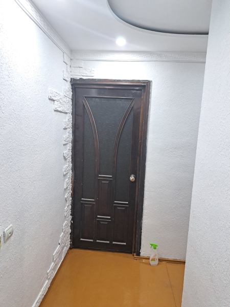 Chilonzor mevazor mahallada dom sotiladi srochna