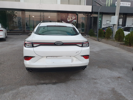 JAC J7. 2022. Yurgani 100000. Narxi 14900