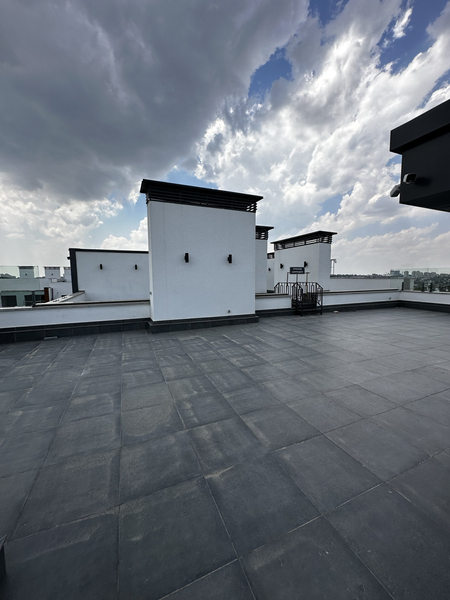 Продается квартира коробка Жк Tiara Residence!