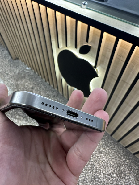 Iphone 15 pro 256 gb
