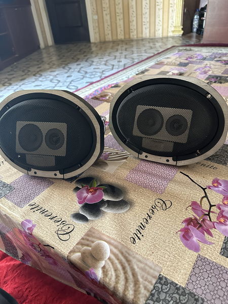 JBL динамик made in usa сотилади нархи 400 доллар