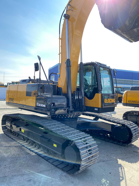 UzXcmg XE210WLLКолёсный экскаватор мелиоративный