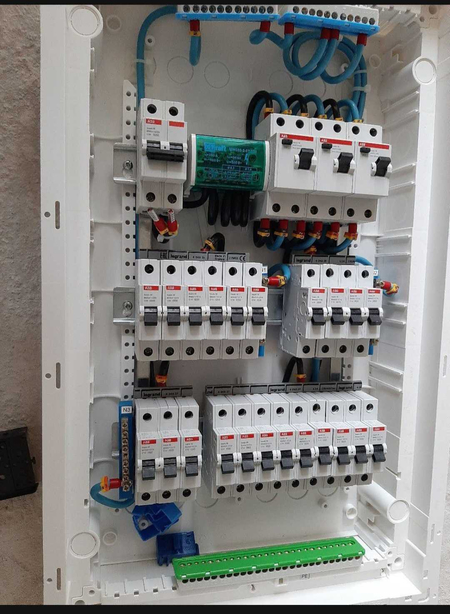 Услуги профессионального ЭЛЕКТРИКА. Professional ELEKTRIK xizmati!