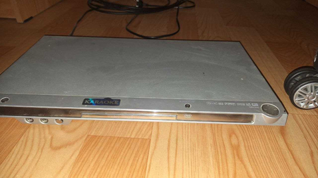 Продается DVD + KARAOKE player!!!