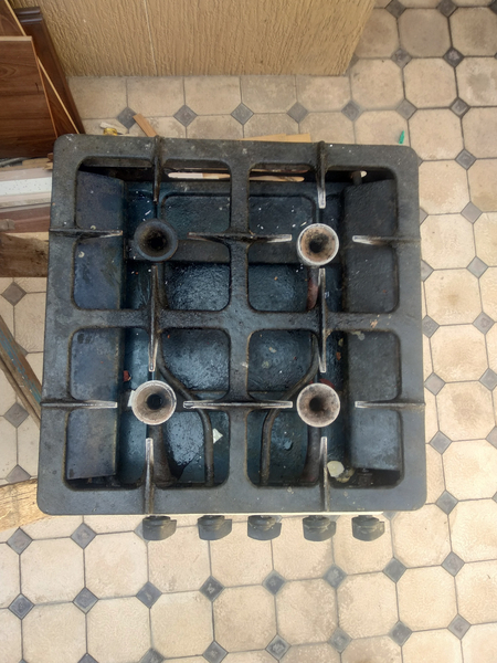 Gaz plita sotiladi