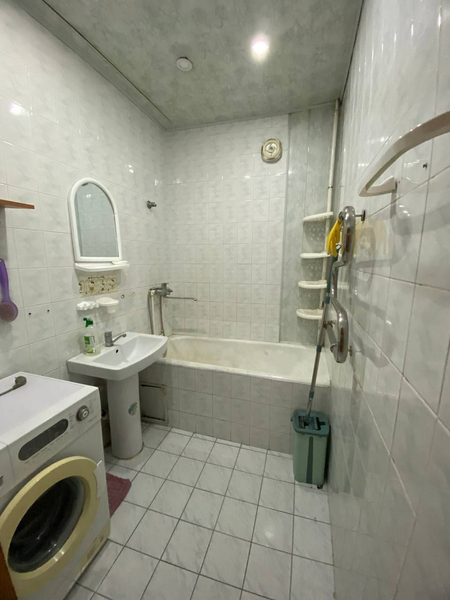 Продам 3 ком.квартиру на метро Ойбек