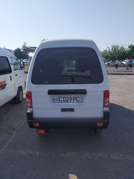 Продается Дамас, состояние новое. Сотилади янги Дамас. Yangi Damas.