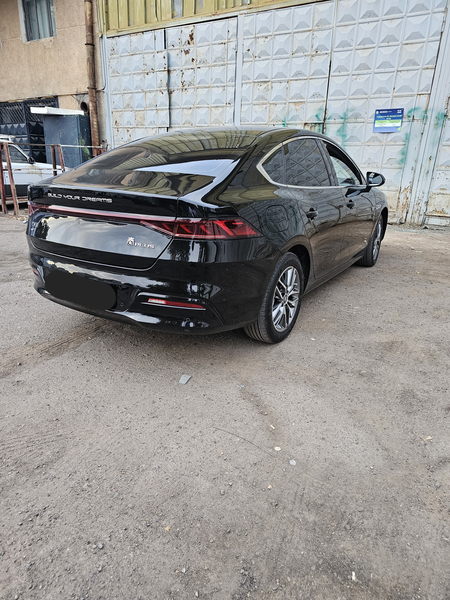 Byd qin 510 км черный цвет