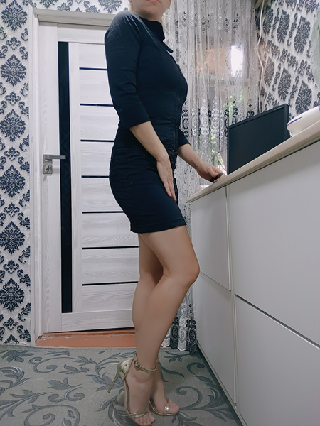 Продаю чёрное платье