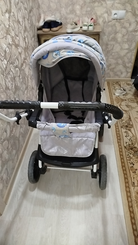 Коляска для детей с корзиной вместе