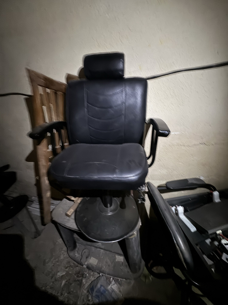 Salon uchun mebellar soriladi