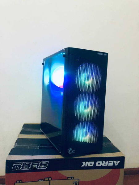 O'yinlar va montaj kompyuteri  Core i5-12400f/16 GB DDR4/Rx580-8GB
