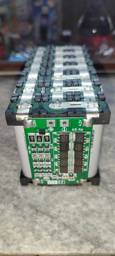 Li-ion UPS 650VA 12V 23Ah на Ооочень долго!