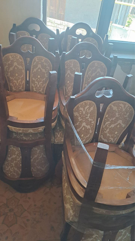 Продается стол и стул