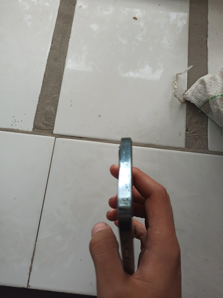 Iphone 12 pro sotiladi
