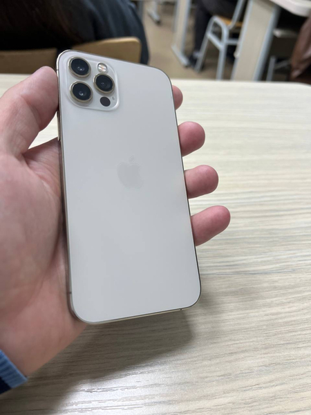 iPhone 12 pro 128gb sastayana 10/10 qurt