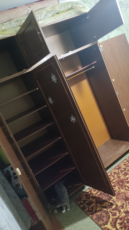 Продаётся шифоньер польский