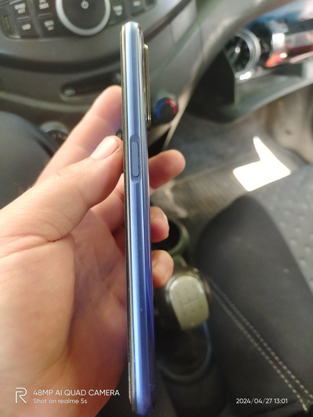Realme 6 4 /128 tali sotiladi