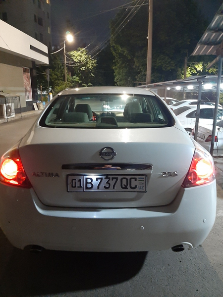 NISSAN ALTIMA  2008 йил срочно сотилади