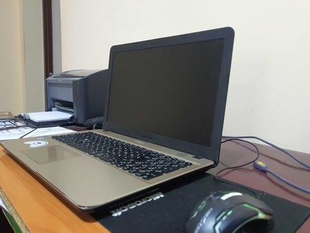 Asus Noutbook intel Celeron CPU N3060 1.6G.hz