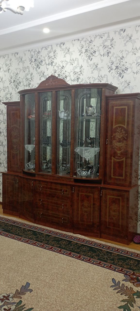 Комплект стола и стульев