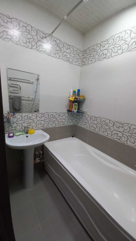 Продажа на Мирабаде 3/3/4 Срочно (Сардор)