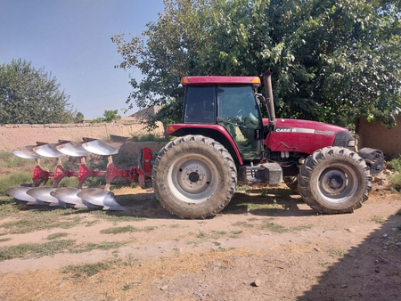 Case MXM 140 sotiladi