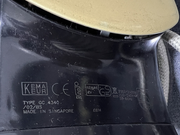 Утюг PHILIPS AZUR PRECISE 4340 мощность 2400 W STEAM TIP .Сингапур.