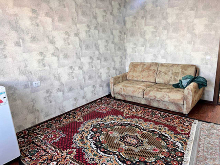 1 / 3 / 4 комнат. Кирпичный Дом 18 м2. Takaчи. 18 Автопарк