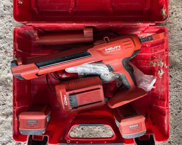 HILTI HDE 500 22A пистолет для хим анкеров