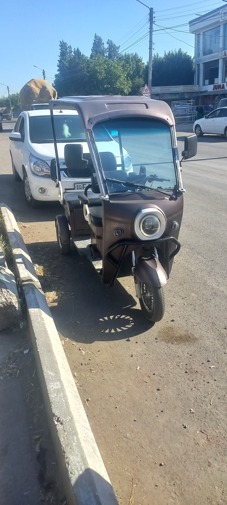 Продаётся электро скутер в хорошем состояние