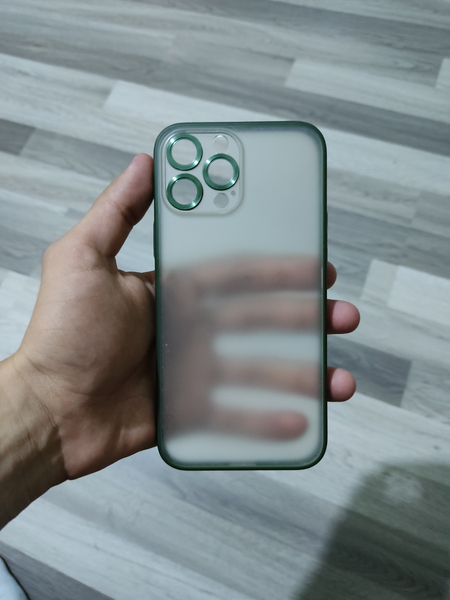 Продаю чехлы на iphone 13 pro max