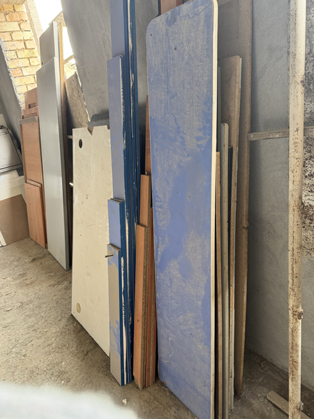 Laminat Despellar xar xil razmerda
