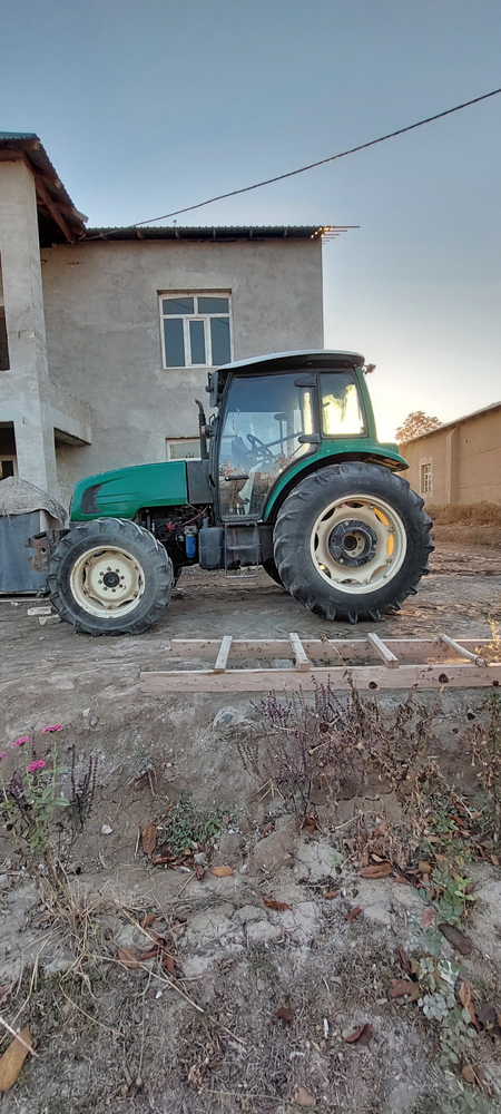 Traktor frezr ariq ochadigan
