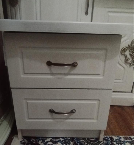 Mebel sotiladi holati zor