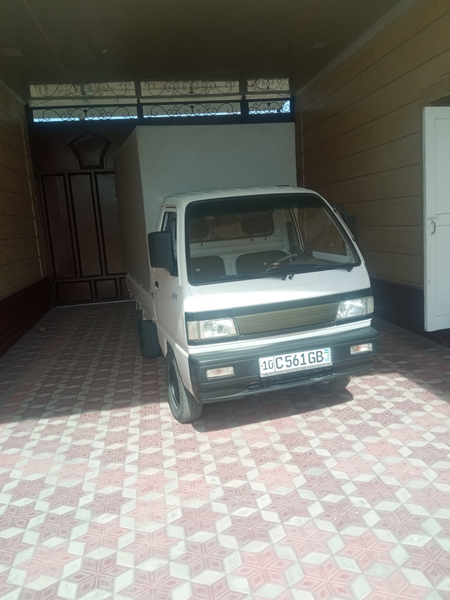 Labo da Ohangaron Toshkent bo'ylab yuk yetqazib berish xizmati
Ohangar