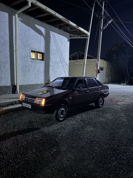 Lada 21099 yaxshi holatda