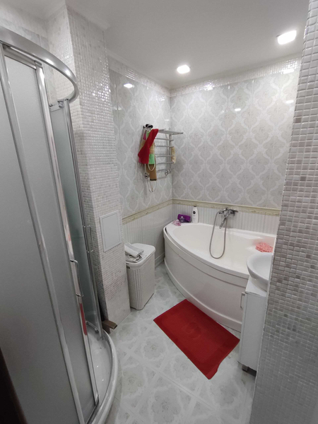 Продам 4х комнатную 95м² в центре