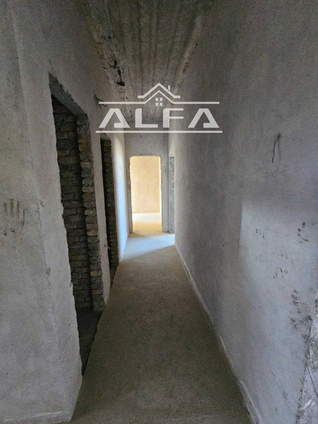 2 xonali 74m² 2-qavat sotiladi.