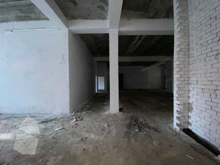 (Добрый) ул. Кичик Бешагач • 250 м² • 1 этаж • Витражи • Парковка