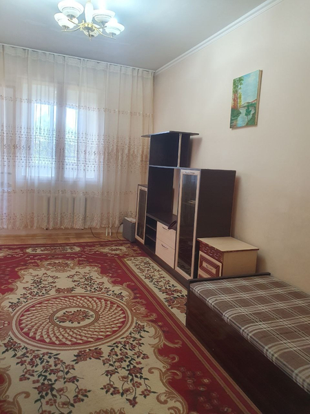 Срочно продам 2/4/4 кадышева базар