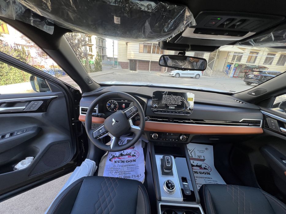 Mitsubishi Noviy Polniy full god 2023