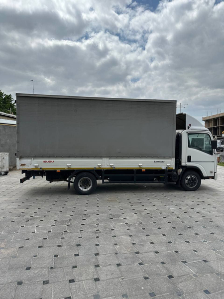 ISUZU фургон Toshkentda tayyor 
2019 йил , 216000км 
Тошкент 

36 000$